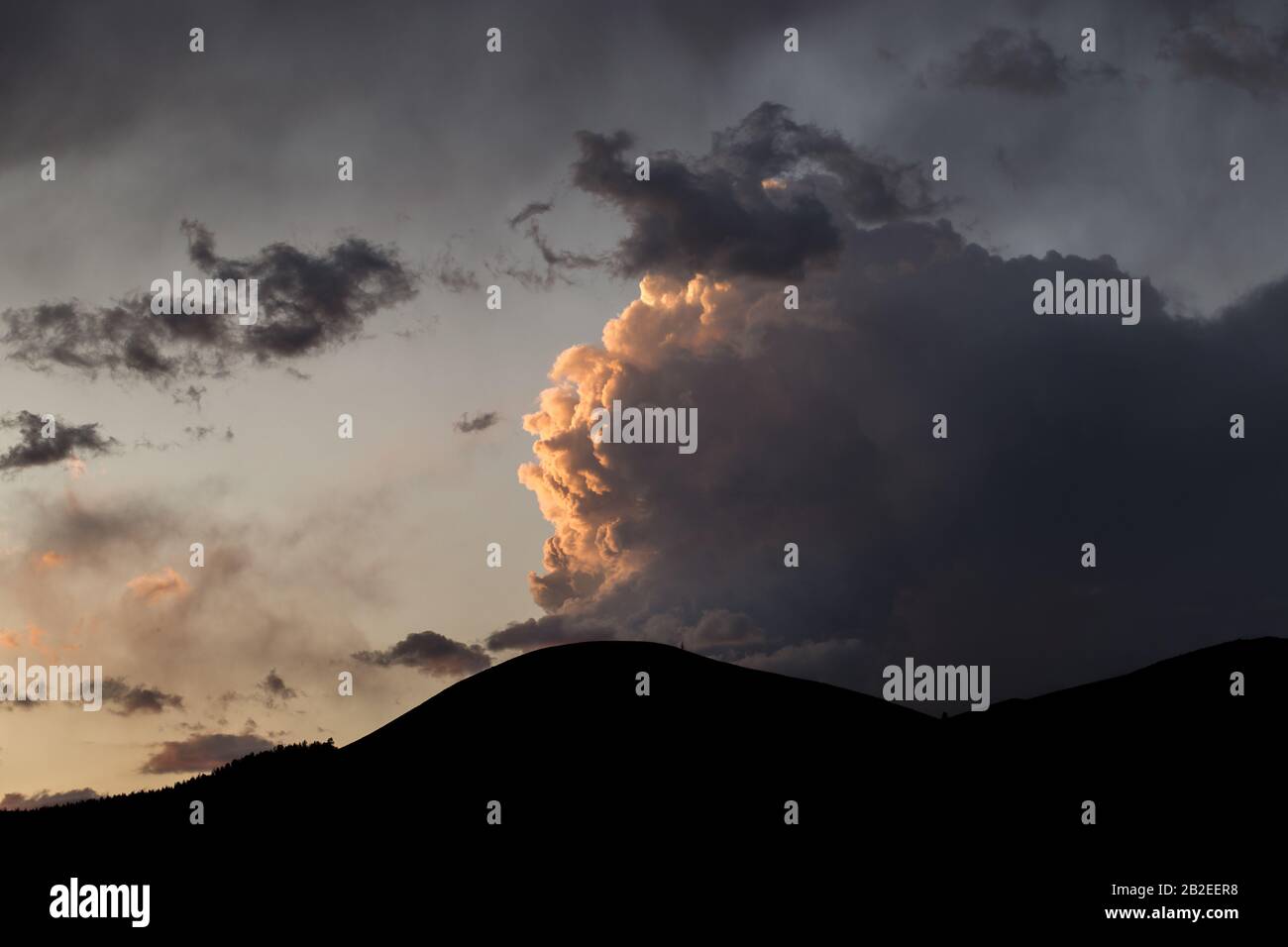 Thunderhead hi-res stock photography and images - Alamy