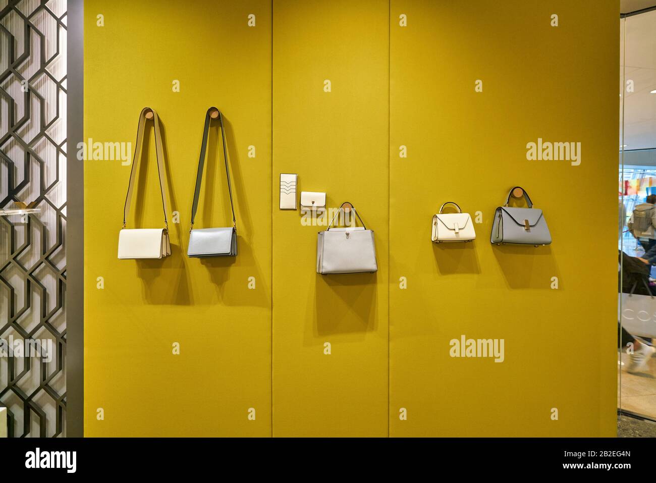 Valextra store hi-res stock photography and images - Alamy