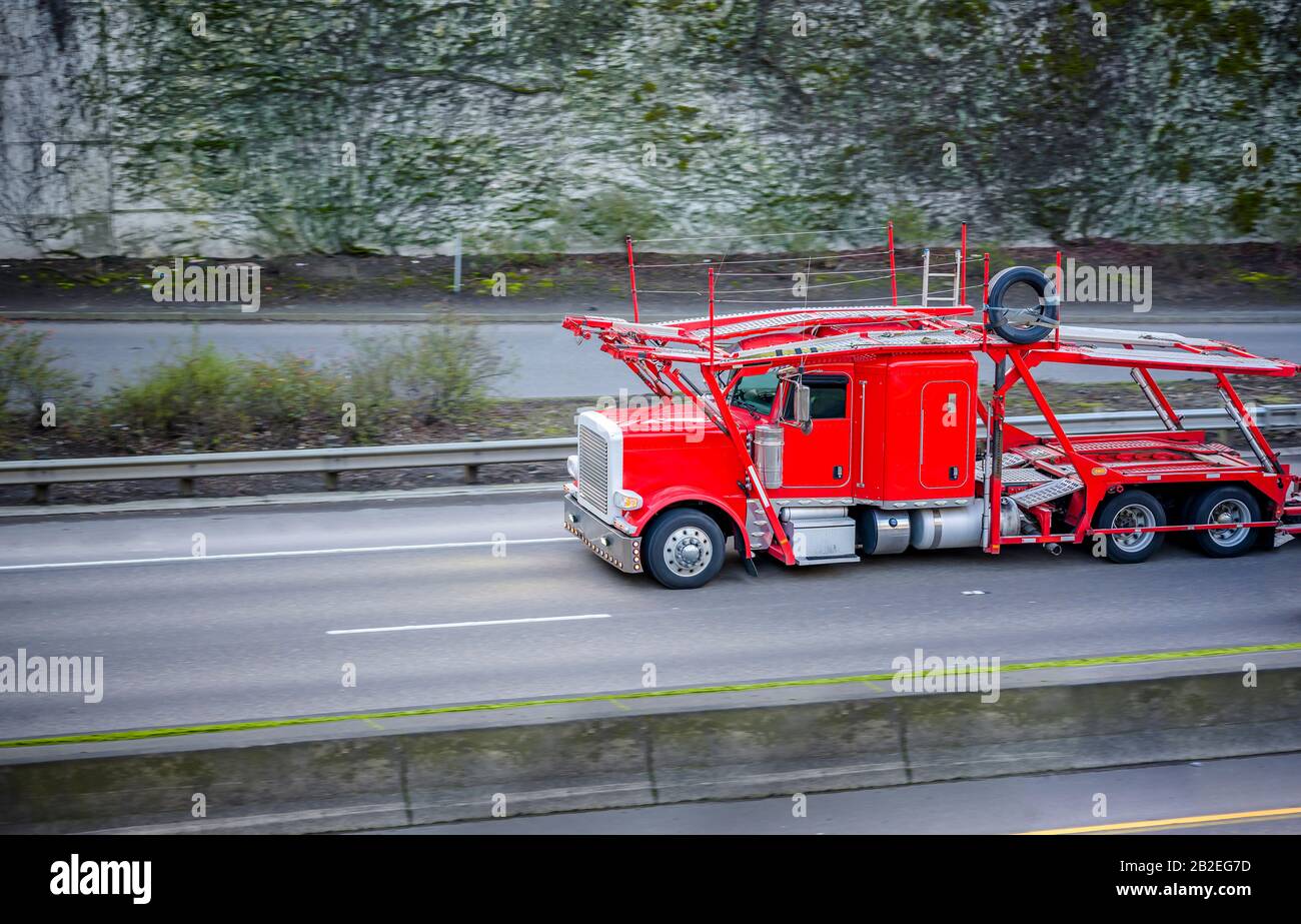 Empty car hauler profile hi-res stock photography and images - Alamy
