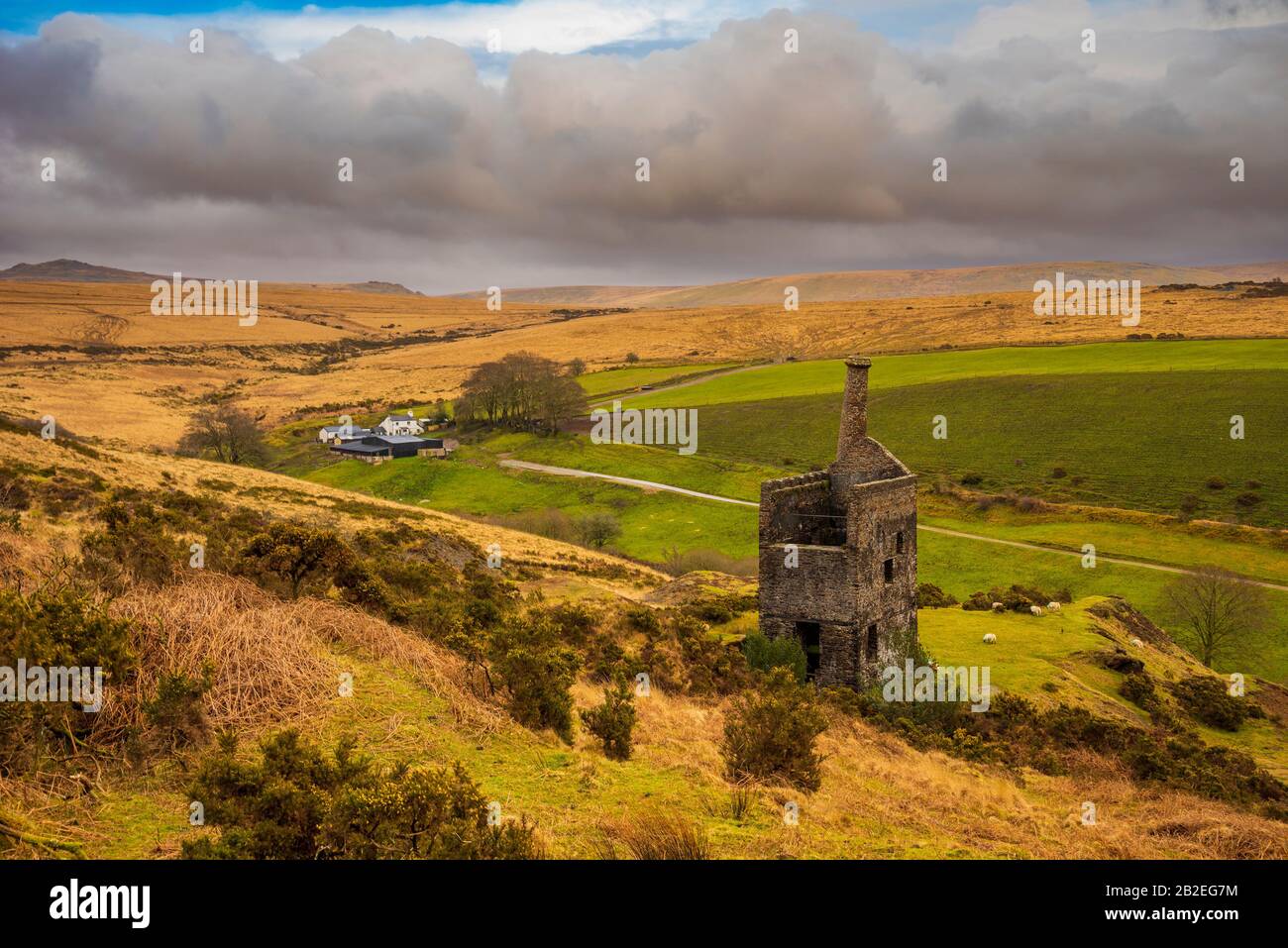 Small valley hi-res stock photography and images - Alamy