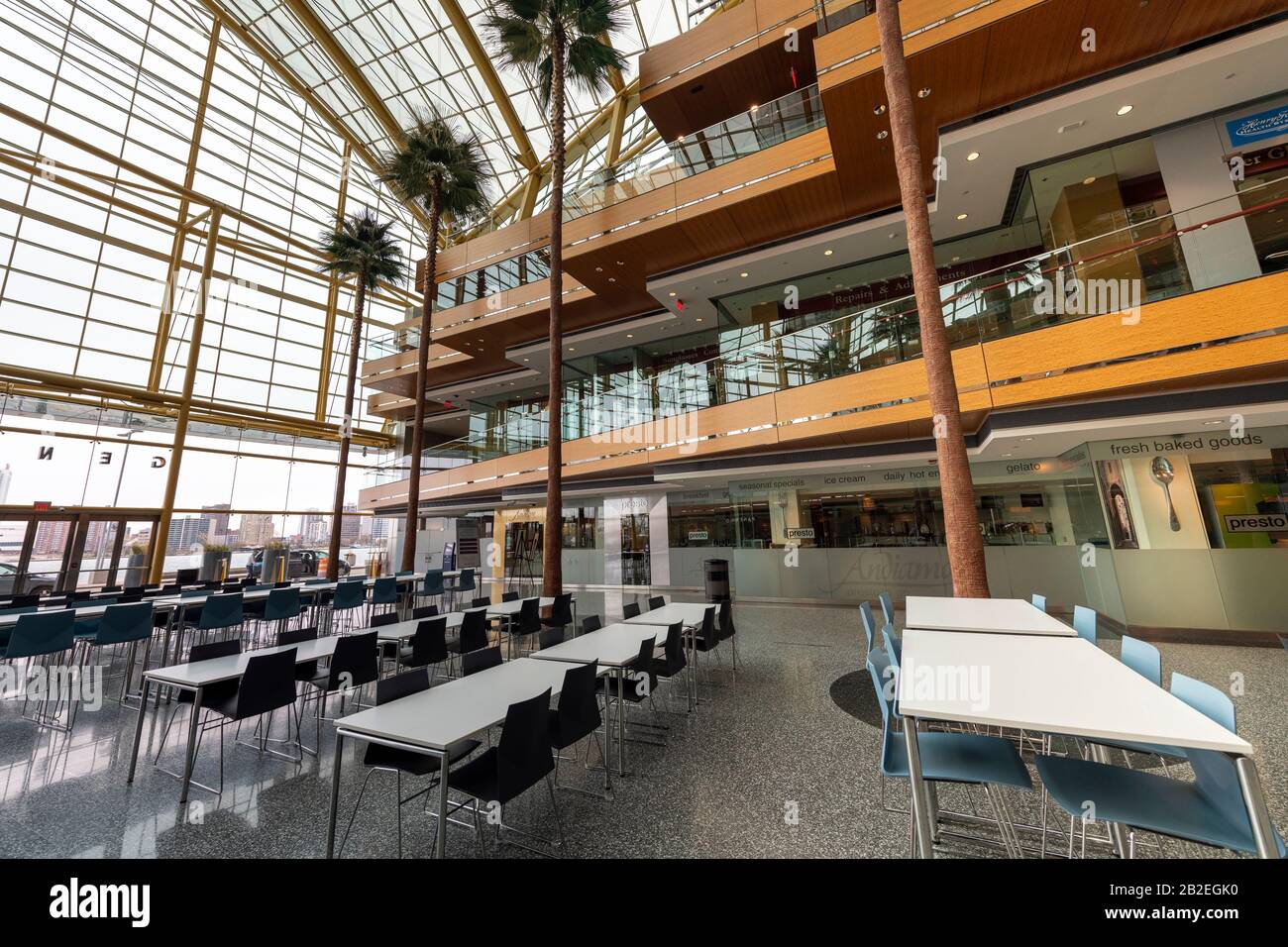 Gm design center hi-res stock photography and images - Alamy