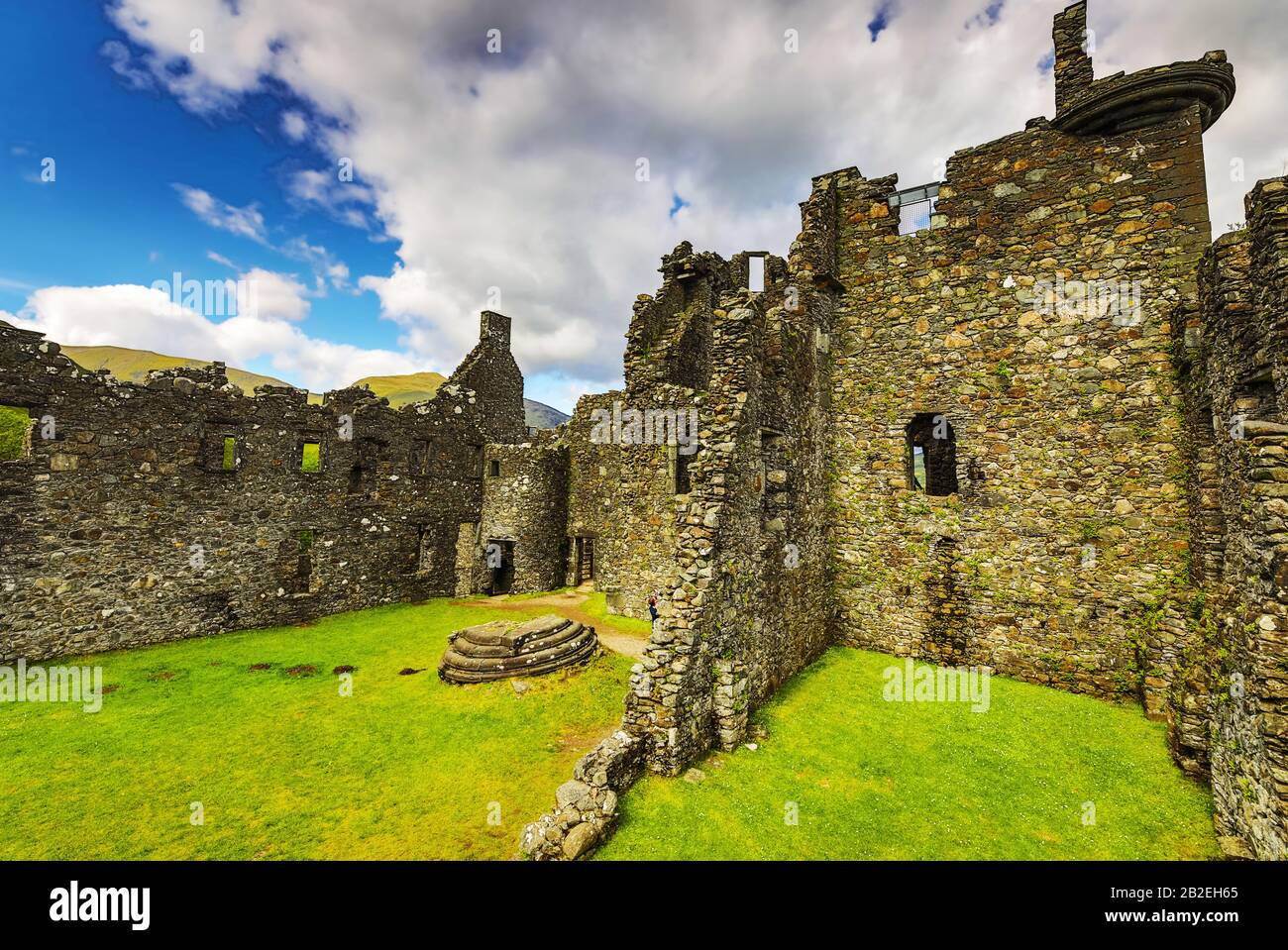 Ancient Scottish medieval buildings and beautiful landscape of ...