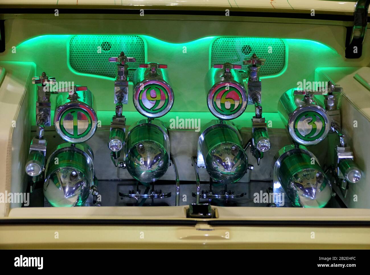 Cream color car hi-res stock photography and images - Alamy