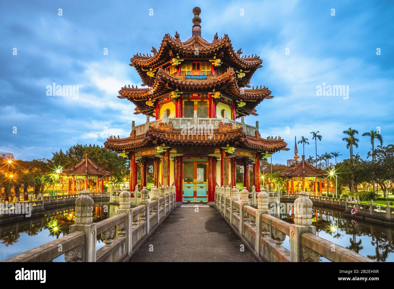 Outdoor pavilion hi-res stock photography and images - Alamy