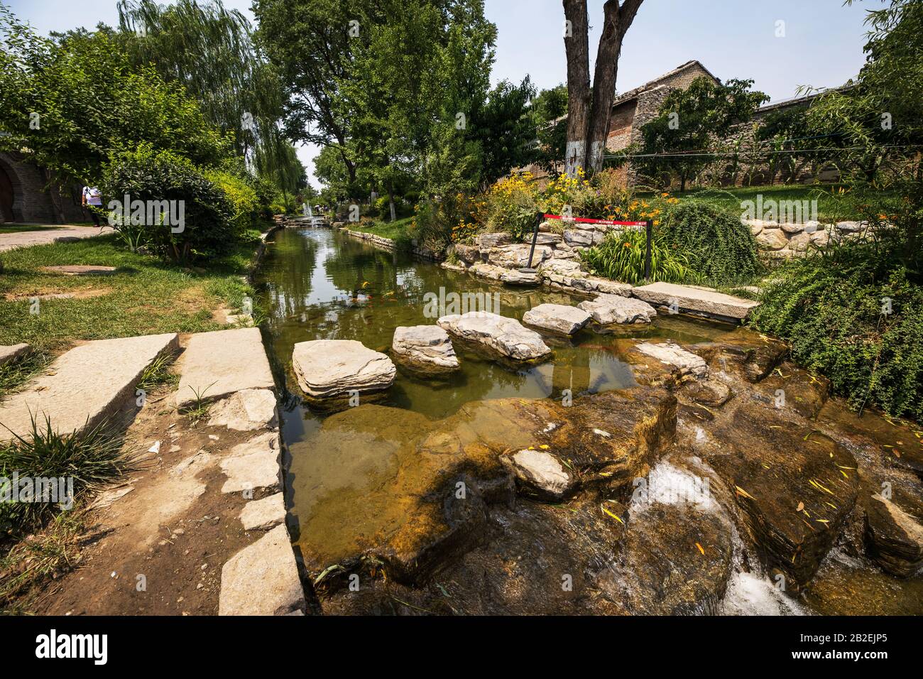 Traditional Chinese City Garden Park in Beijing Stock Photo - Alamy