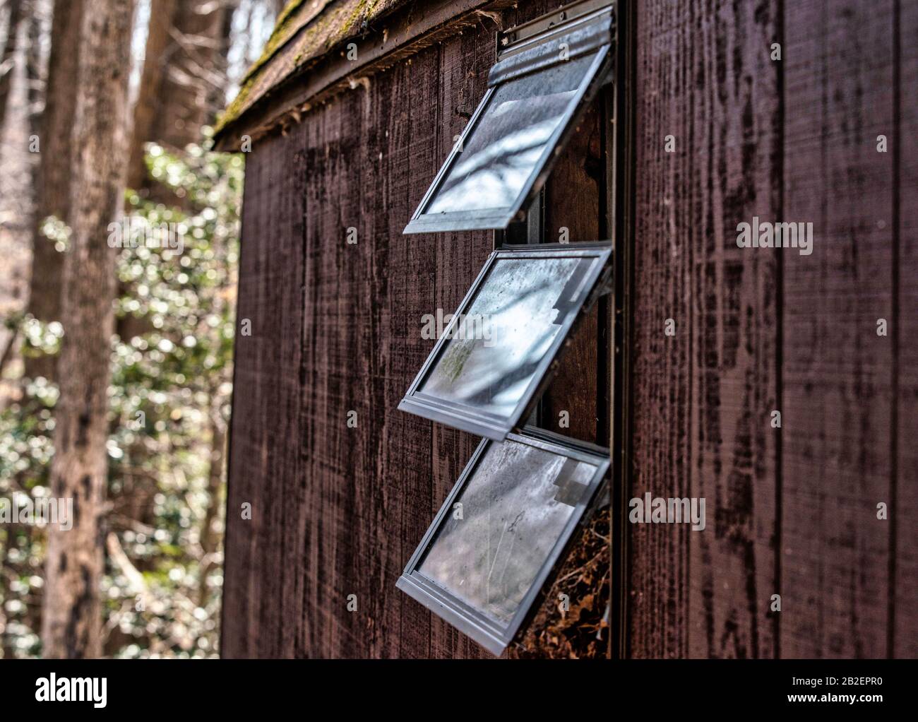 Windows slats hi-res stock photography and images - Alamy
