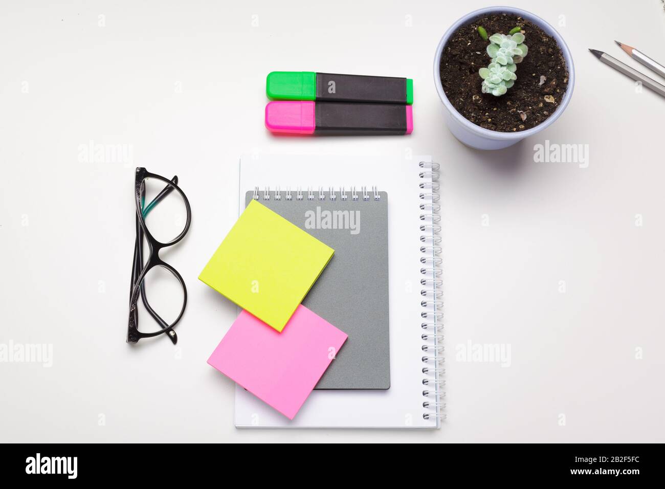 Sticky notes pen laptop table adhesive note hi-res stock photography ...