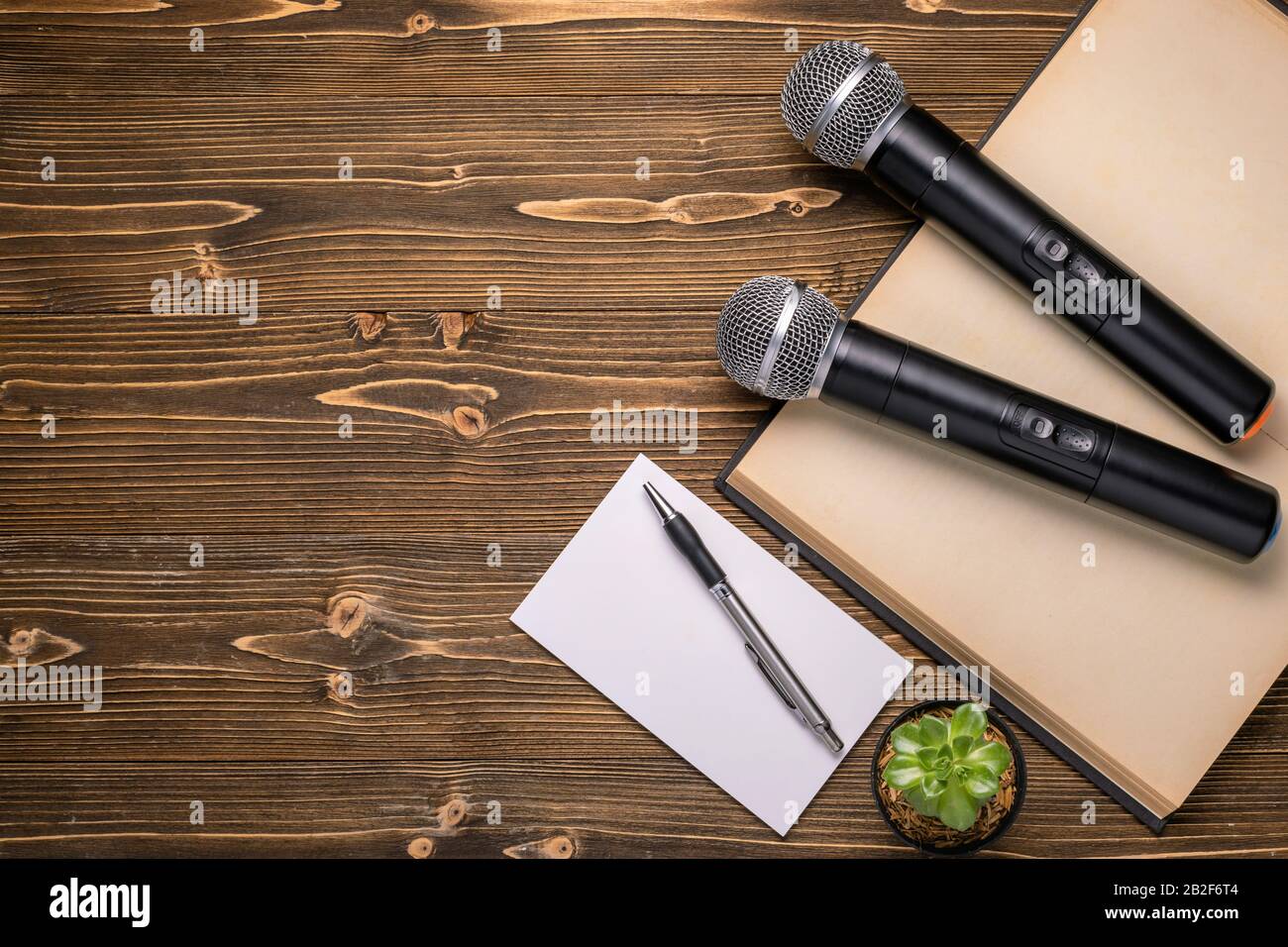 Commentator talking speaking into microphone hi-res stock photography ...