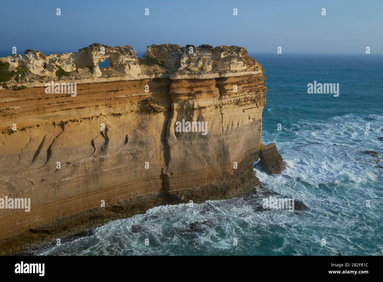 Twelve apostles famous landmark along hi-res stock photography and ...