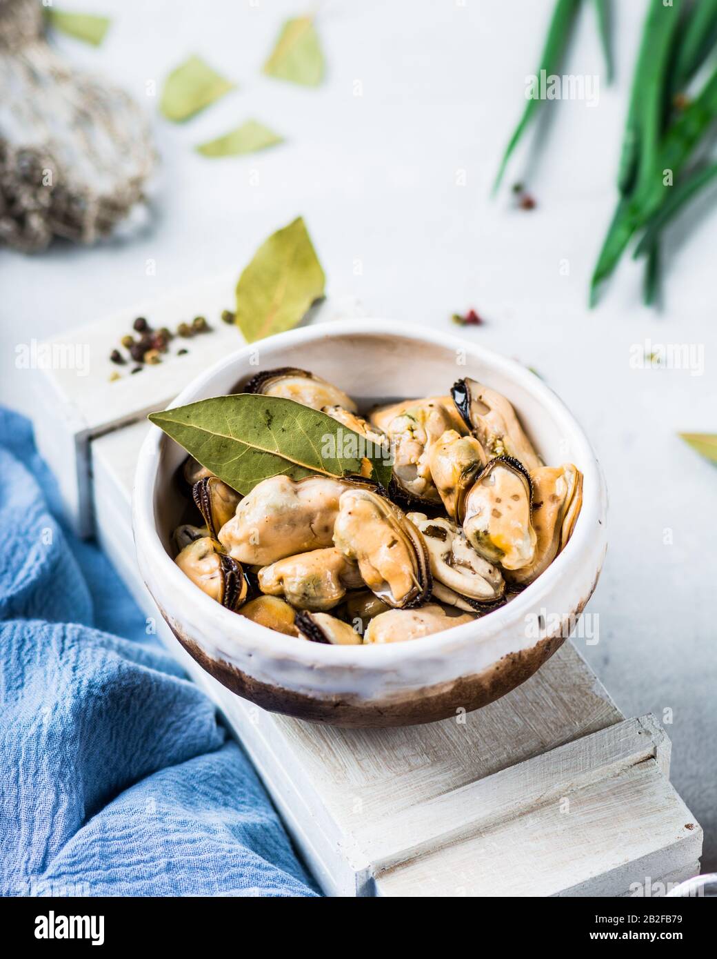 Mussels, molluscs, seaweed, sea plants, mussel meat, healthy food ...