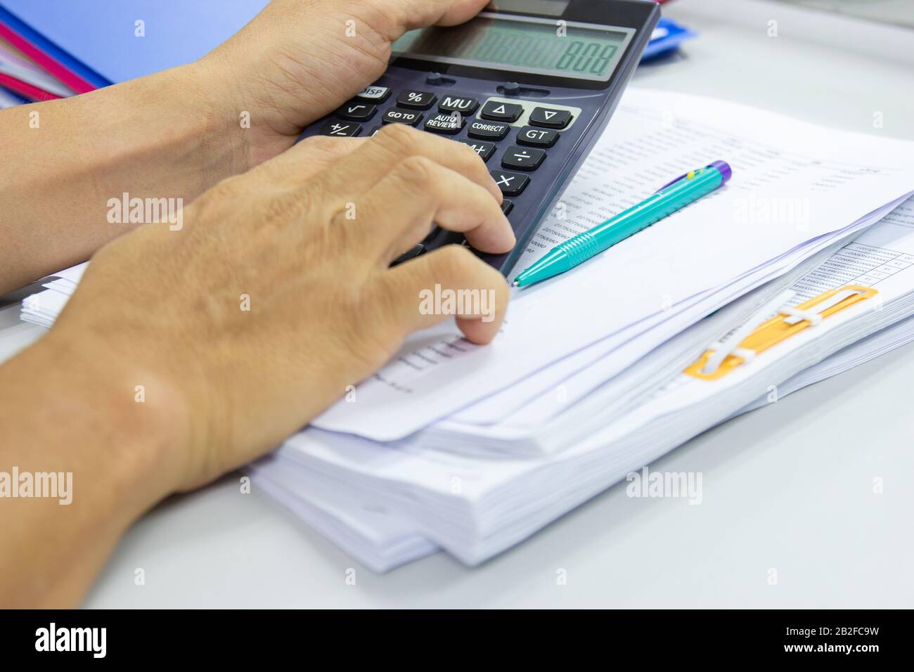 Accounting calculators hi-res stock photography and images - Alamy