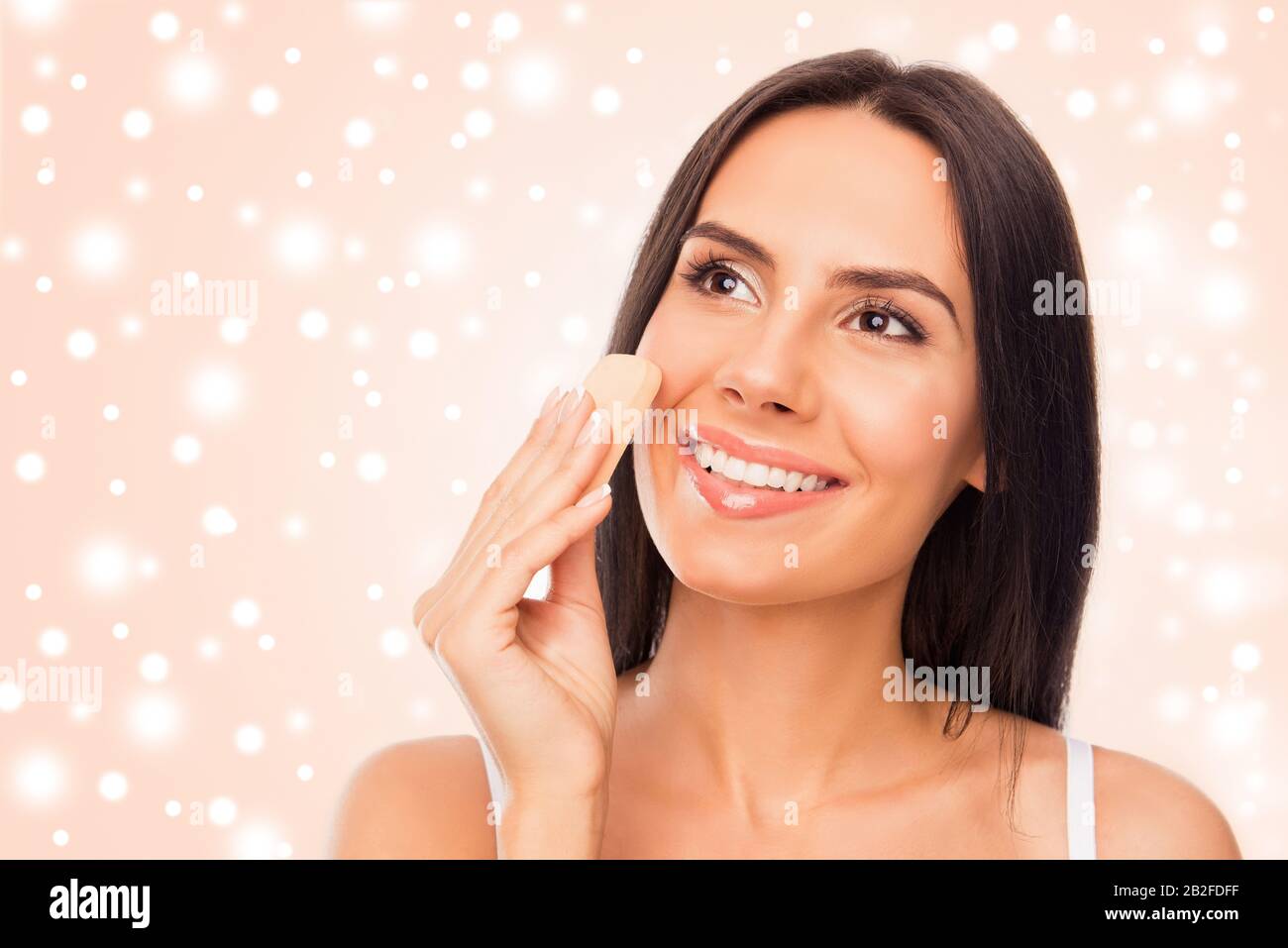Complexion sponge hi-res stock photography and images - Alamy