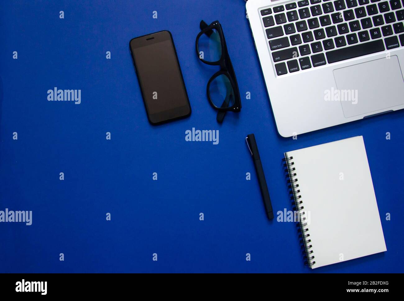 Flat Lay stationery mock up Stock Photo - Alamy