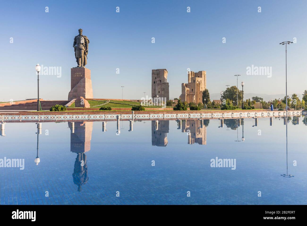 Statue of tamerlane timur hi-res stock photography and images - Alamy