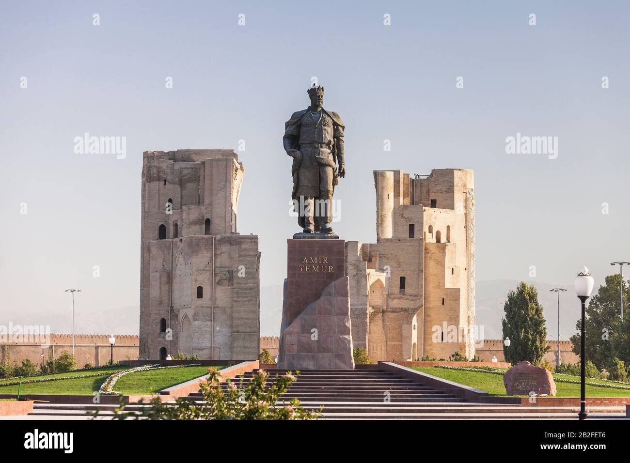 Statue of tamerlane timur hi-res stock photography and images - Alamy
