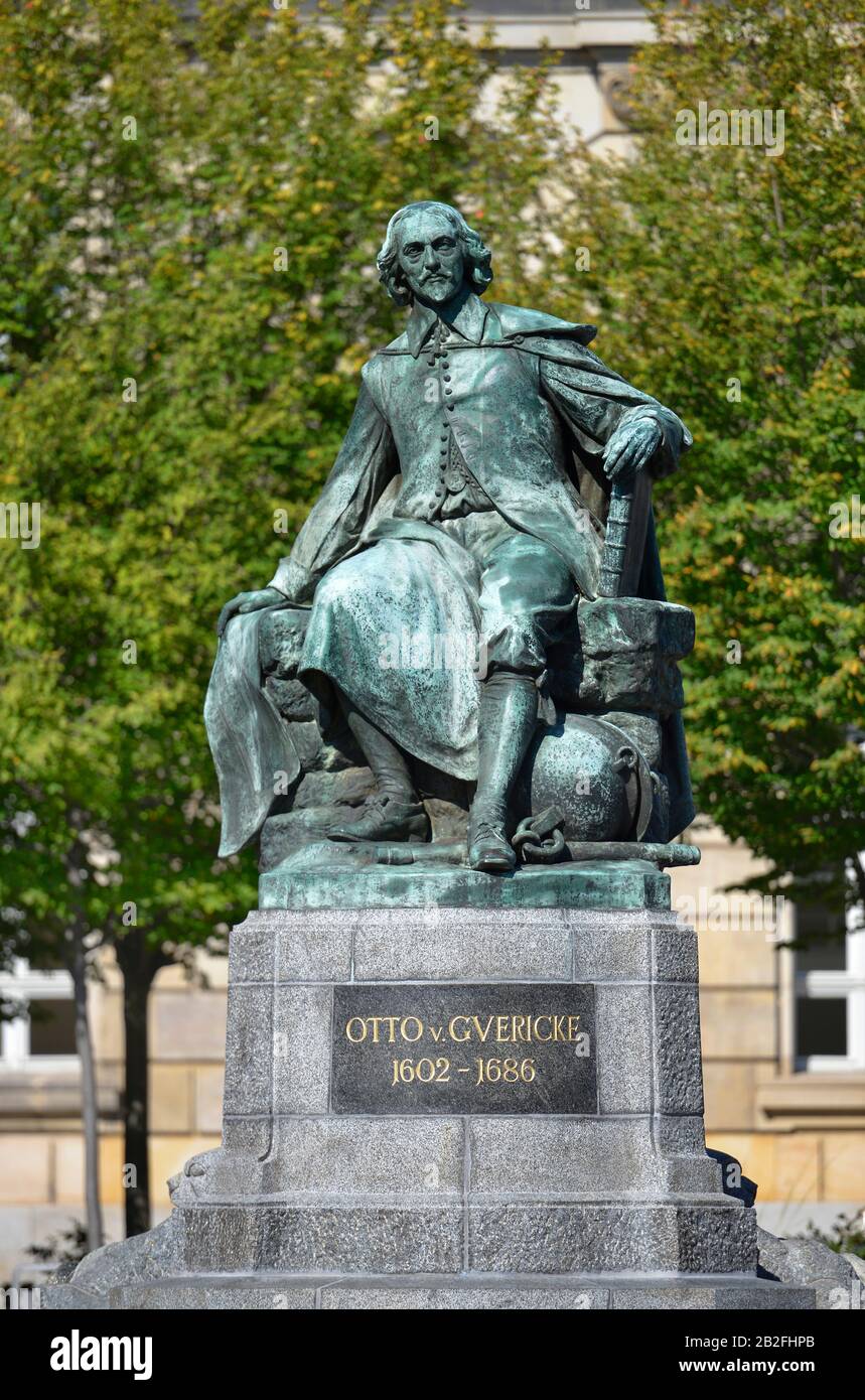 Otto-von-Guericke-Denkmal, Bei der Hauptwache, Magdeburg, Sachsen-Anhalt, Deutschland Stock ...