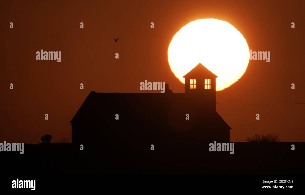 Sunrise seaton sluice in hi-res stock photography and images - Alamy