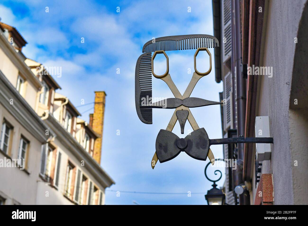 French hair salon sign hi-res stock photography and images - Alamy
