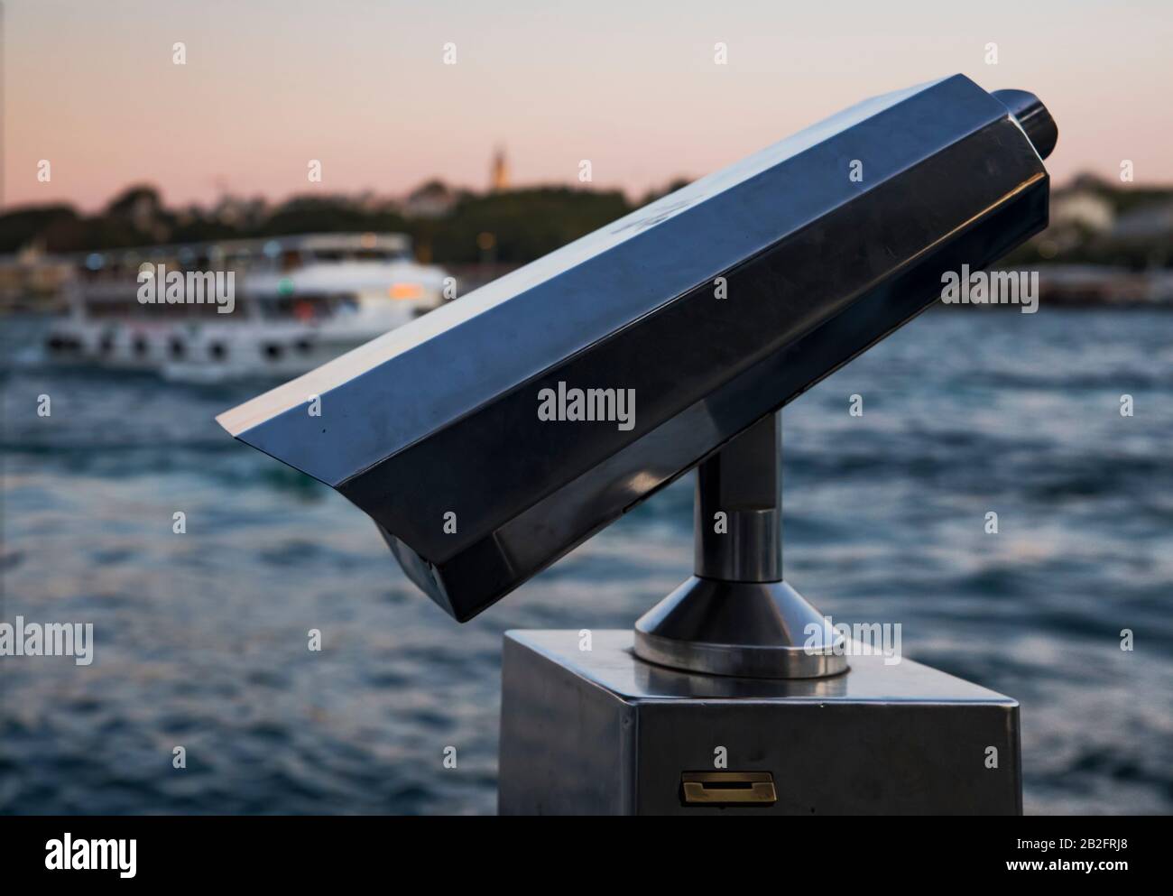 Coin operated tower viewer hi-res stock photography and images - Alamy