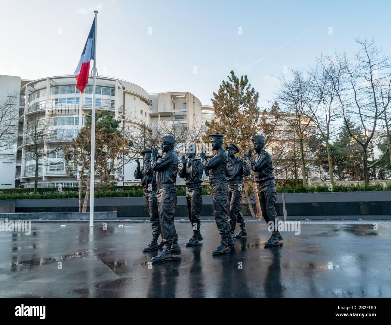 Military external hi-res stock photography and images - Alamy