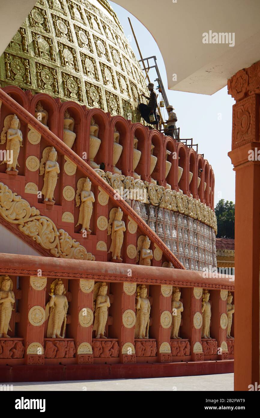 Detailaufnahme, Stupa der Sitagu International Buddhist Academy ...