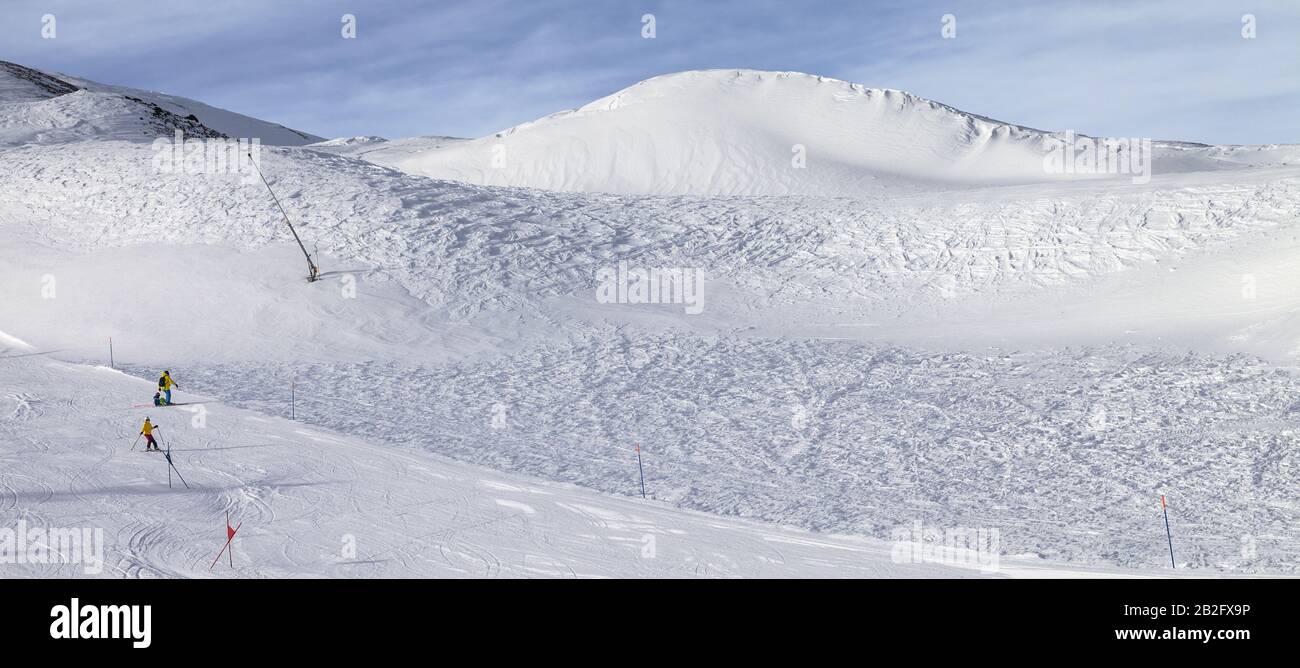 The gates flags hi-res stock photography and images - Alamy