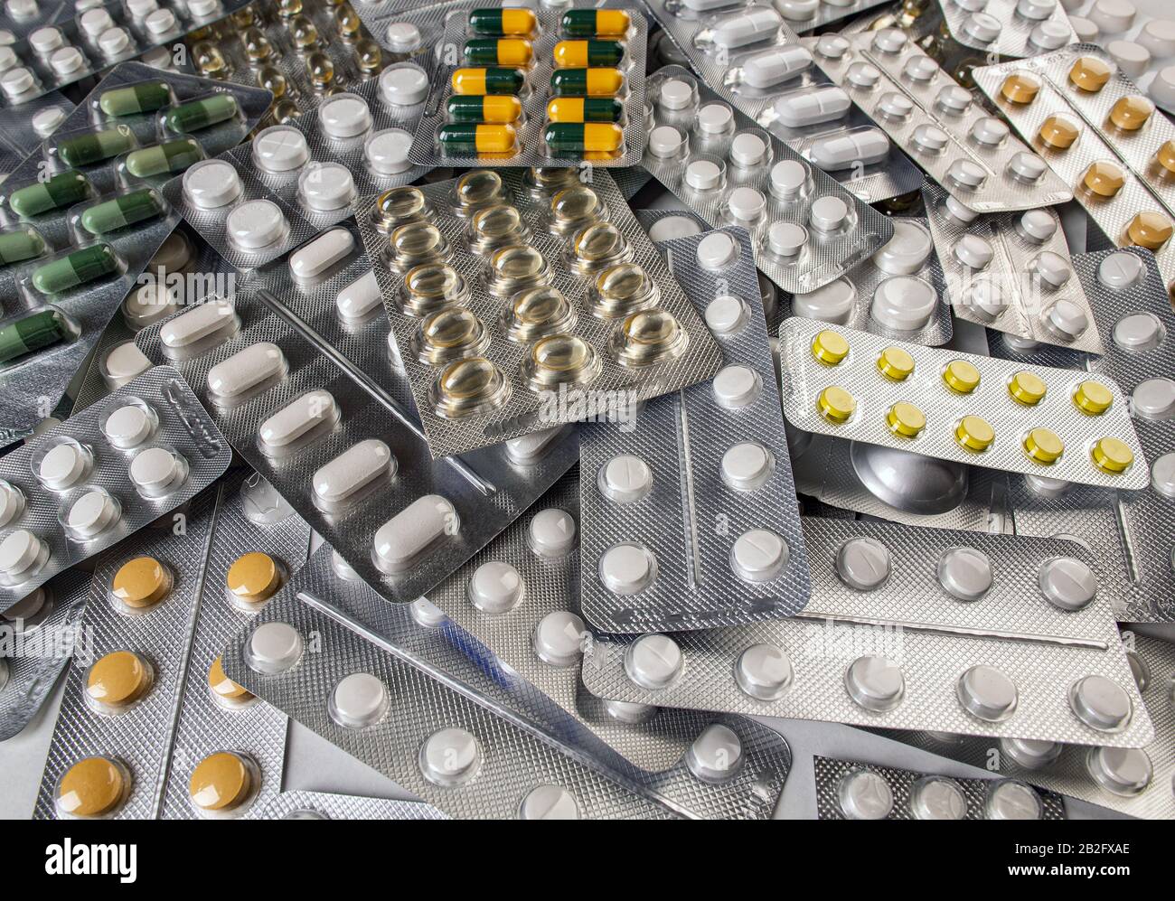 Pharmaceuticals supplies hi-res stock photography and images - Alamy