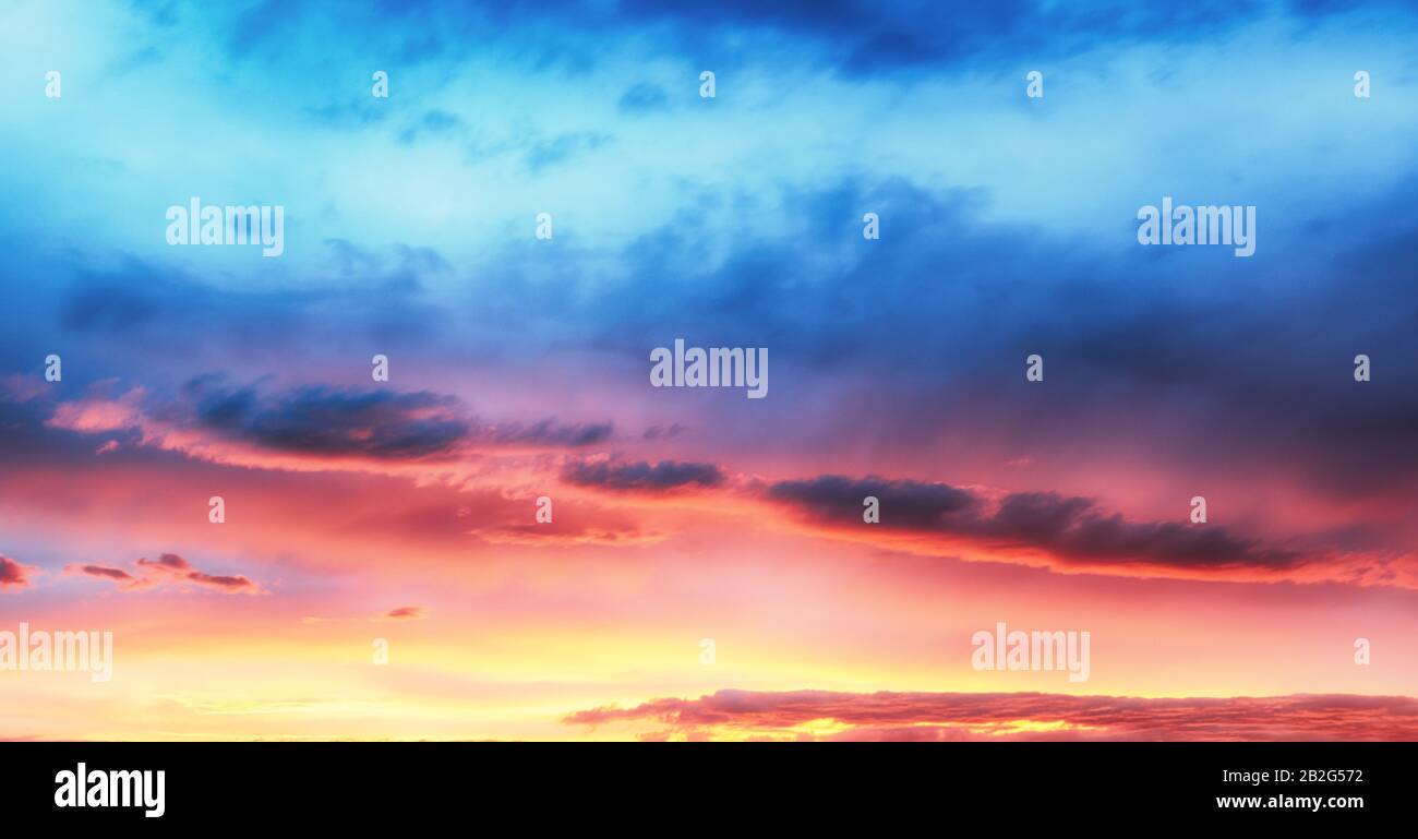 Vibrant color dramatic sky hi-res stock photography and images - Alamy