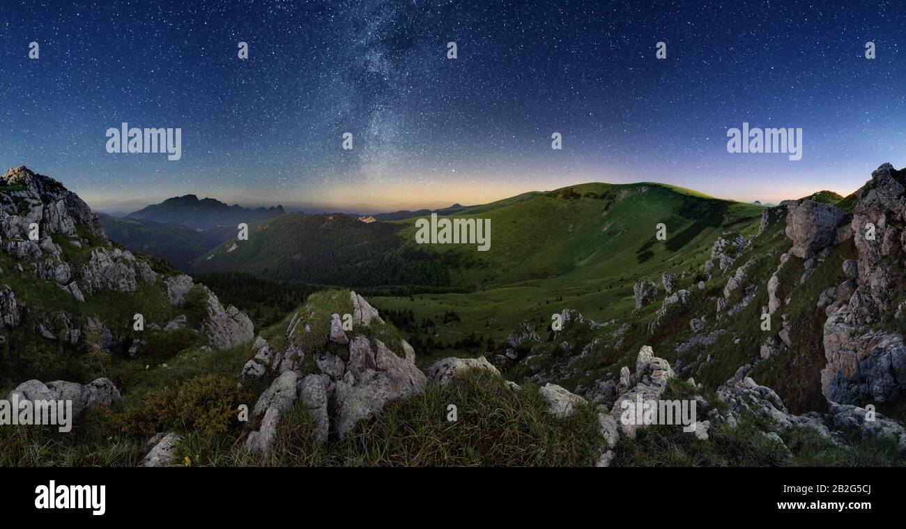 Milky way panorama over hi-res stock photography and images - Alamy