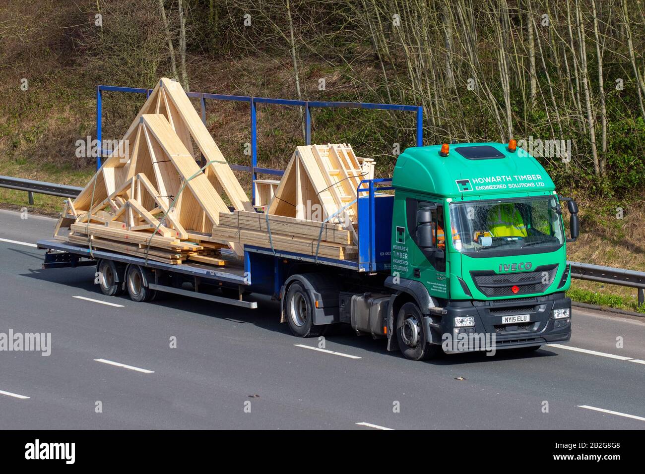 Timber frame and roof trusses uk hi-res stock photography and images ...