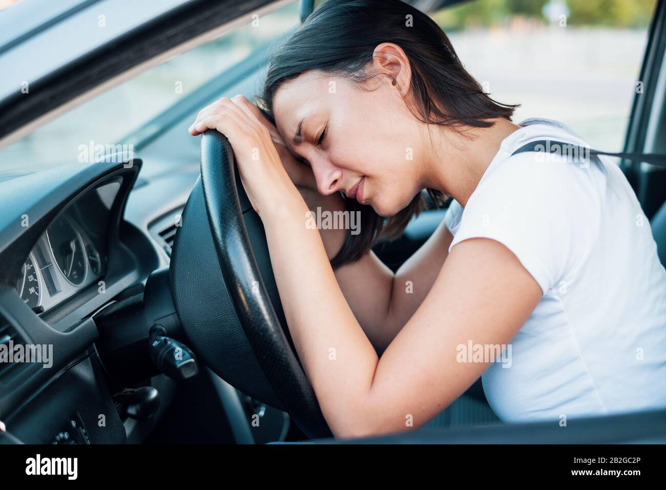 Driver in car hi-res stock photography and images - Alamy