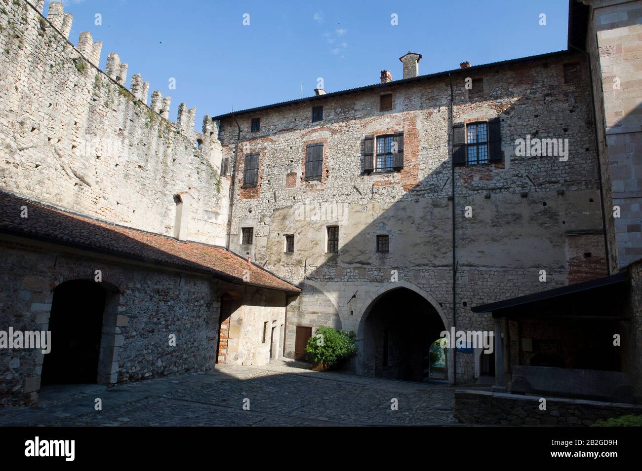 Rocca old castle angera hi-res stock photography and images - Alamy