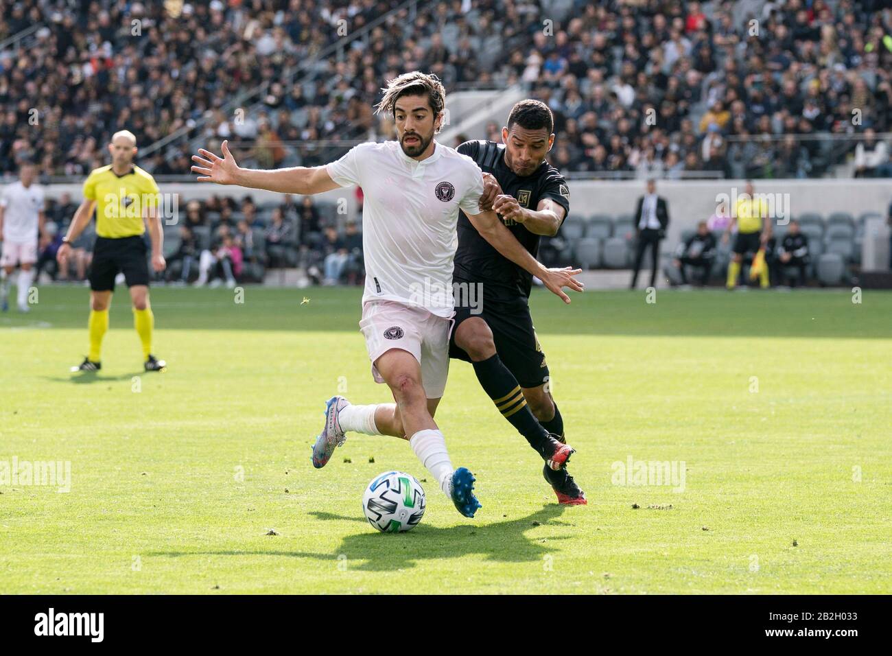 Inter Miami FC midfielder Rodolfo Pizarro (10) shields LAFC defender ...