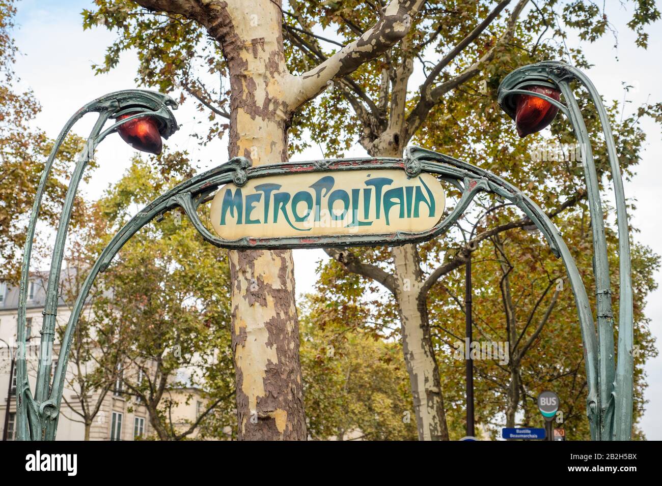 Metropolitan sign, Paris Stock Photo - Alamy