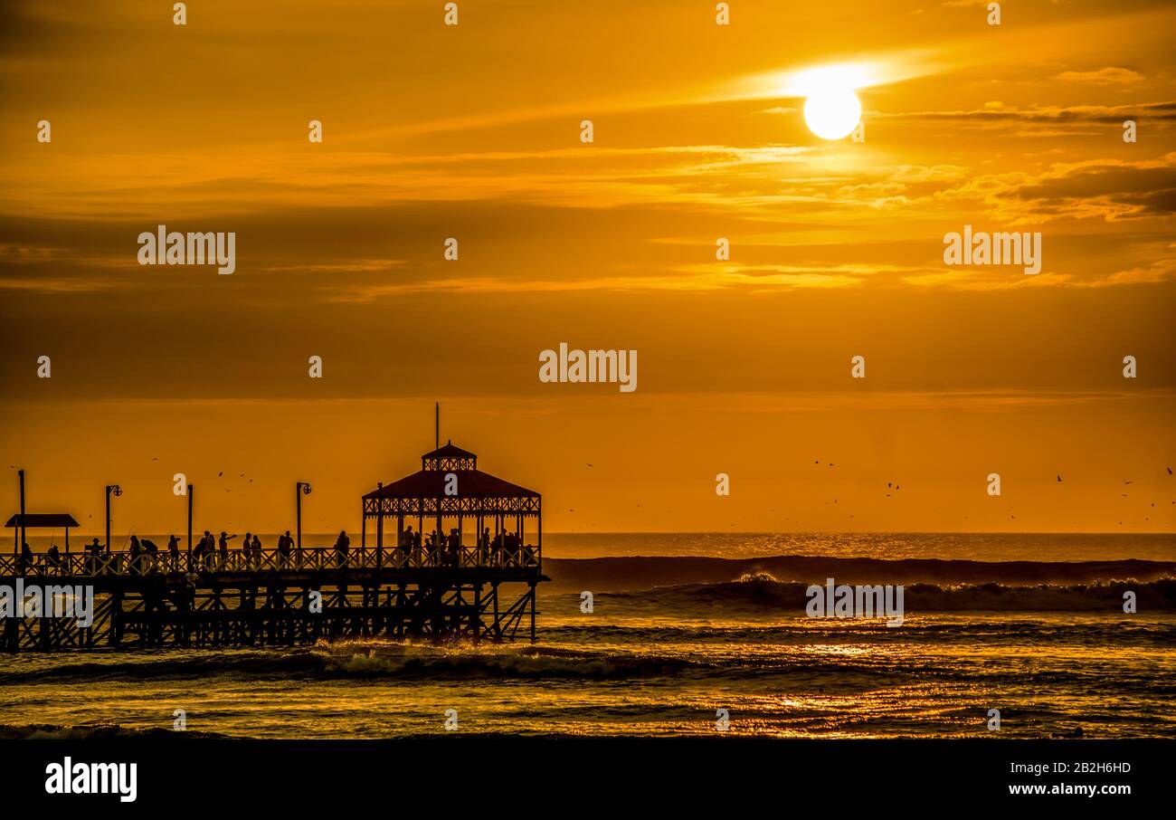 Romantic Sunset with strong orange color Stock Photo - Alamy