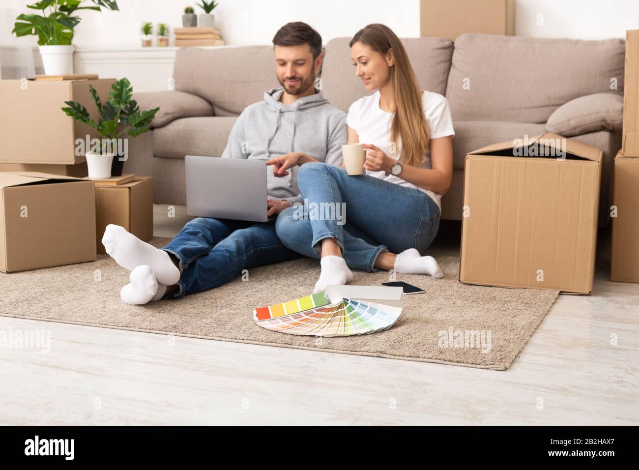 Between boxes hi-res stock photography and images - Alamy