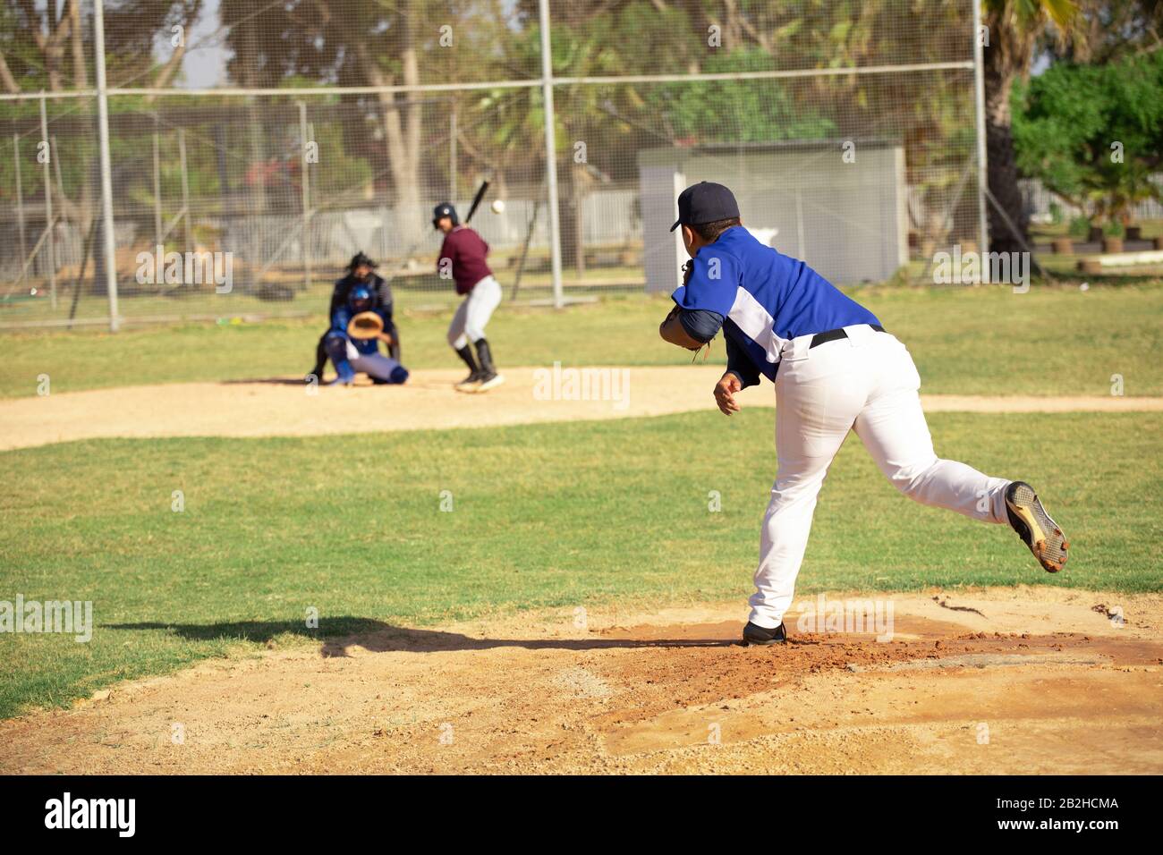 Baseball player throwing hi-res stock photography and images - Alamy