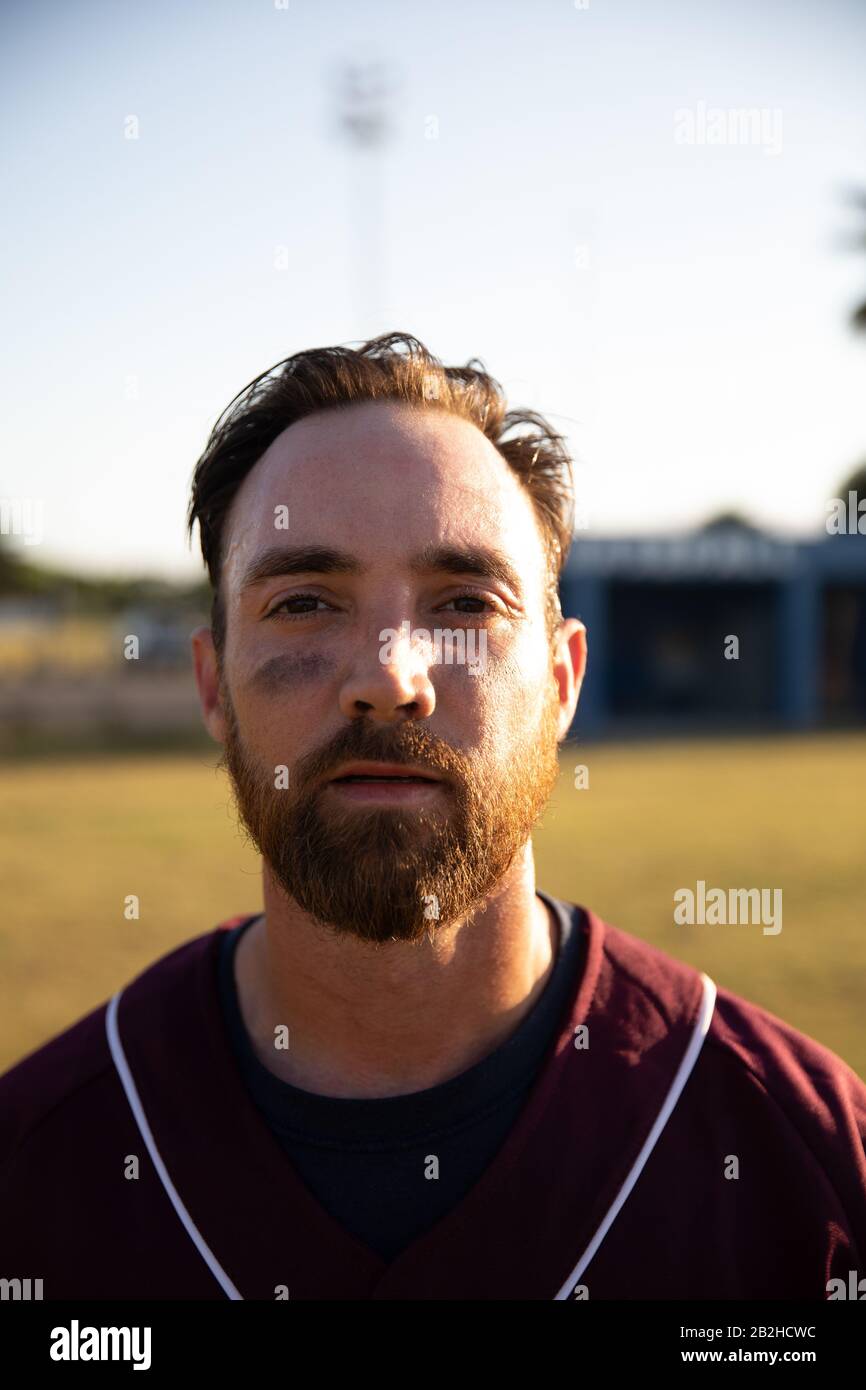 Baseball player adult close hi-res stock photography and images - Alamy