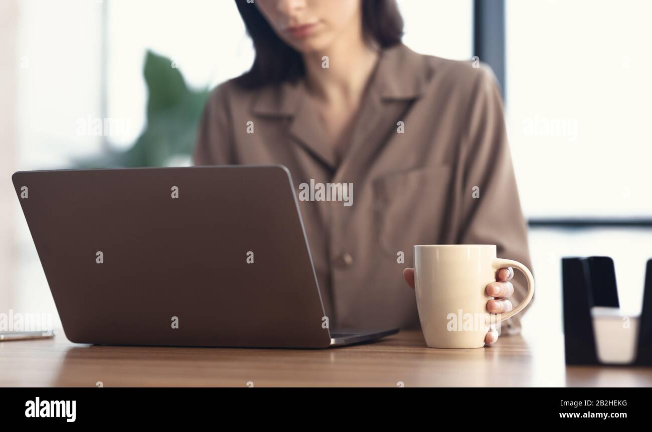 Female focused hi-res stock photography and images - Alamy