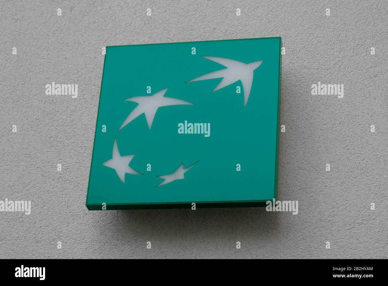Bnp paribas icon logo hi-res stock photography and images - Alamy