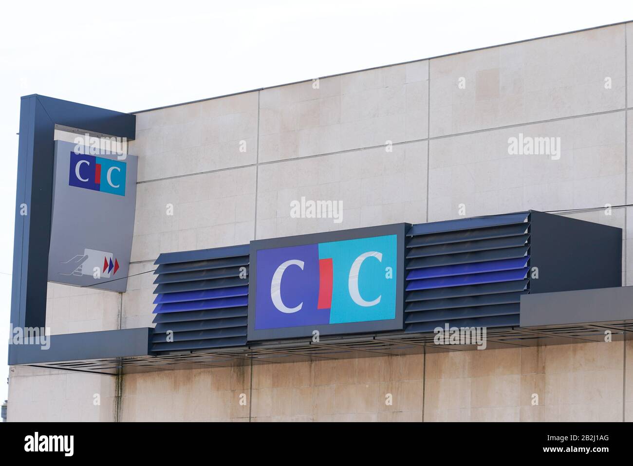 Credit industriel et commercial hi-res stock photography and images - Alamy