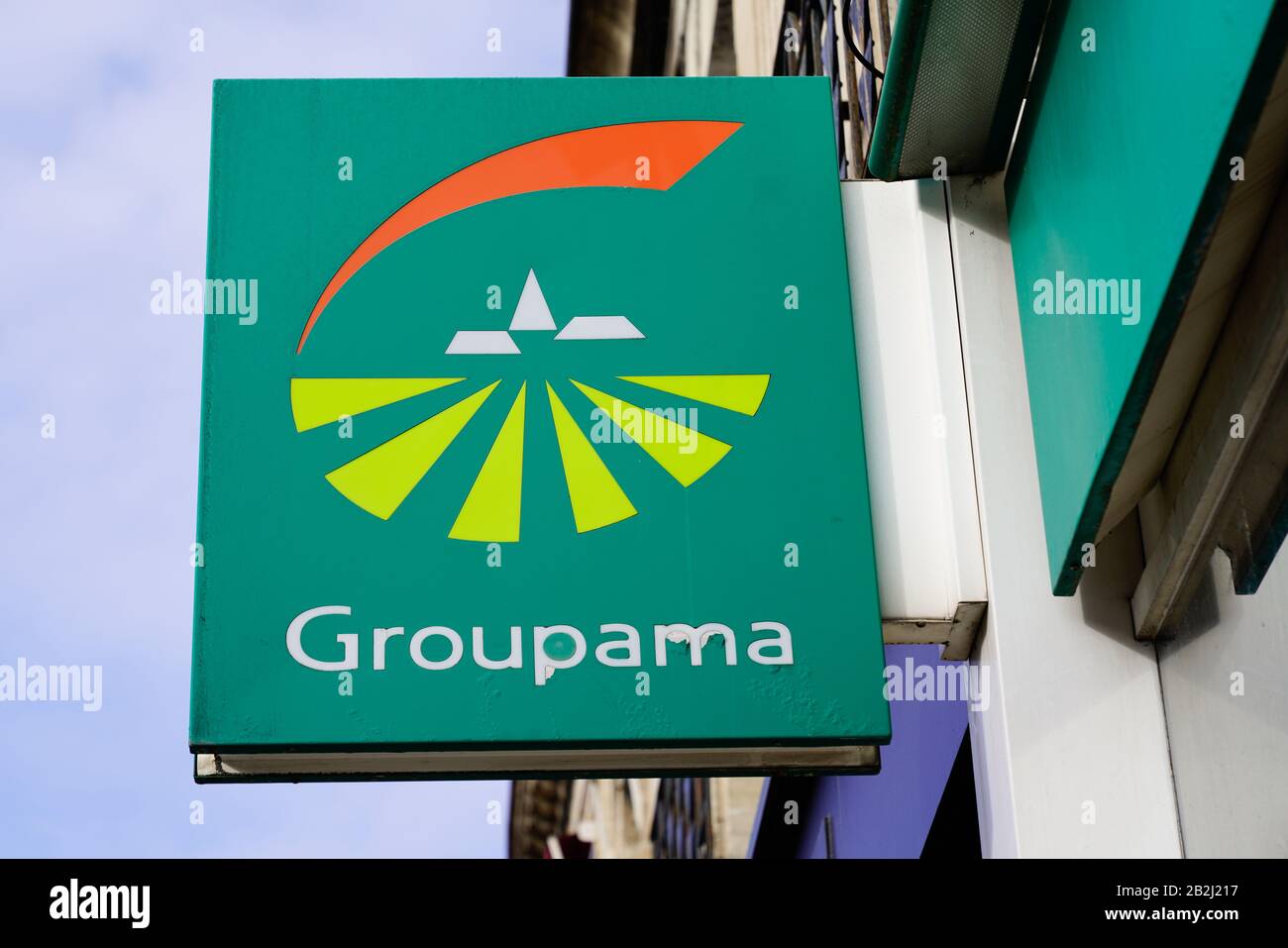 Groupama logo hi-res stock photography and images - Alamy