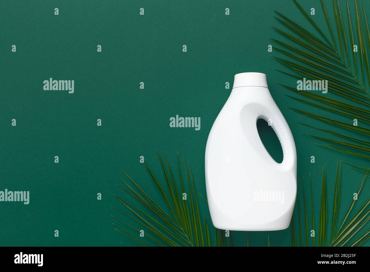 Clothes washing products hi-res stock photography and images - Alamy