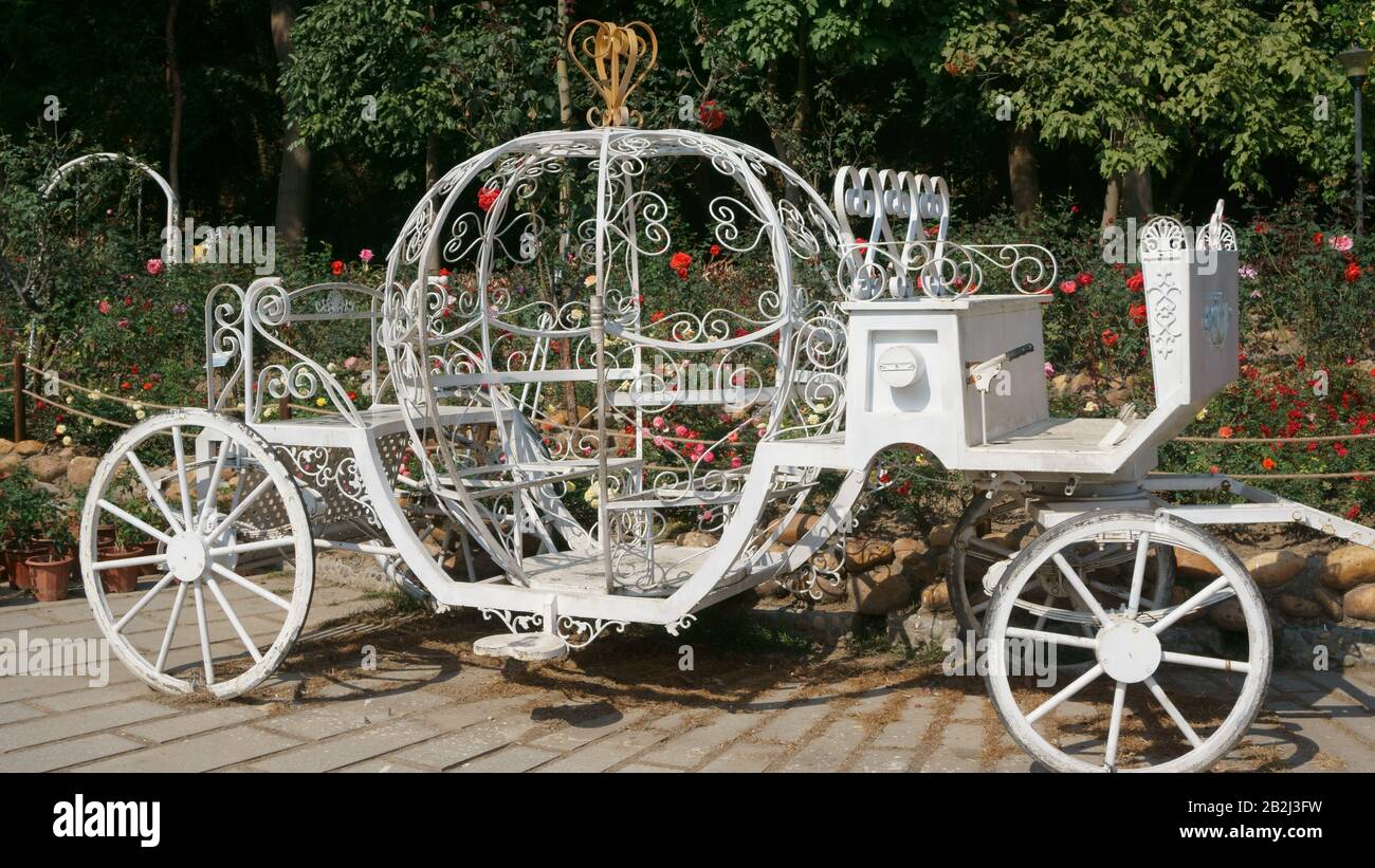 Cinderella carriage hi-res stock photography and images - Alamy