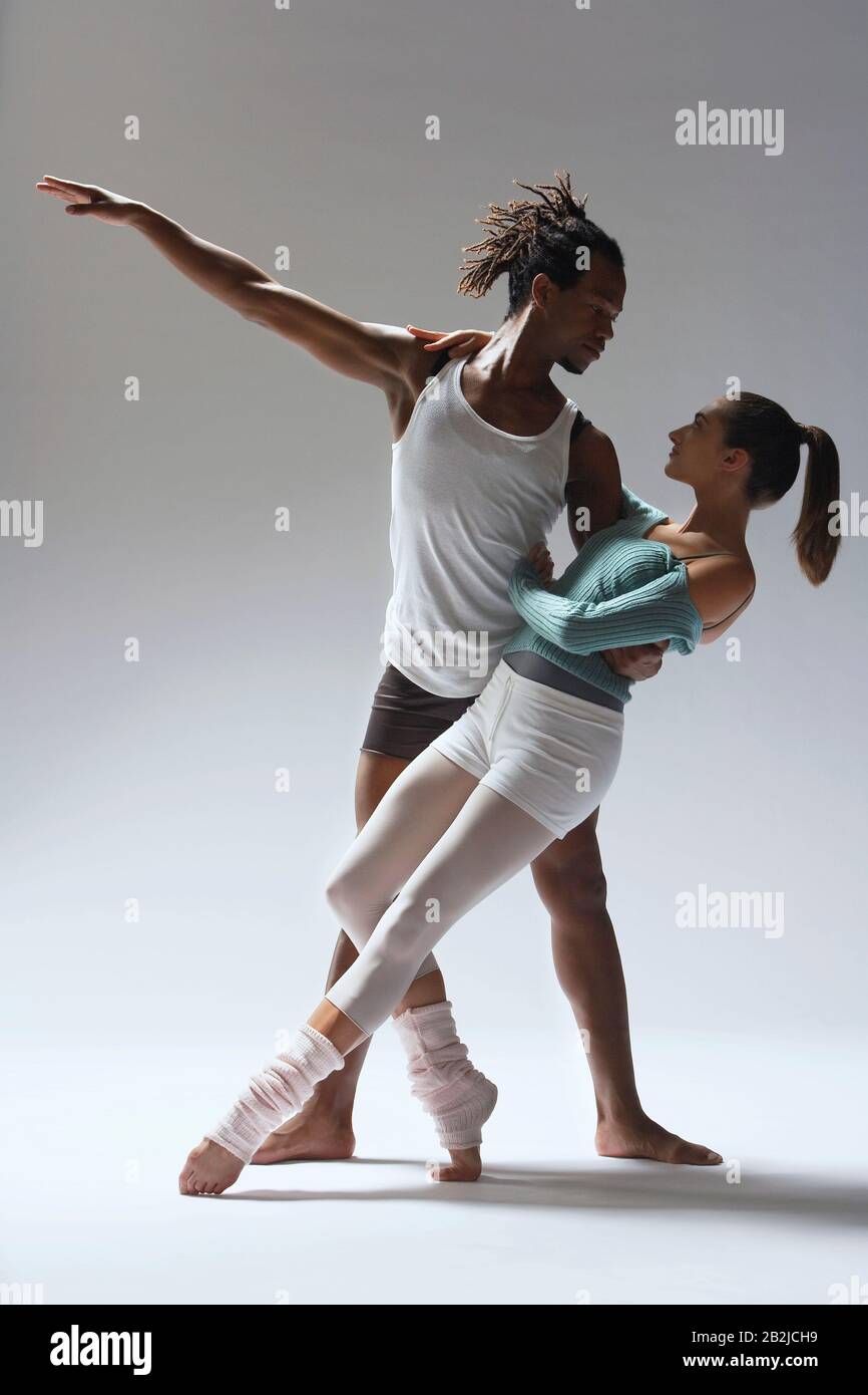 Ballet dancer supporting ballerina Stock Photo - Alamy