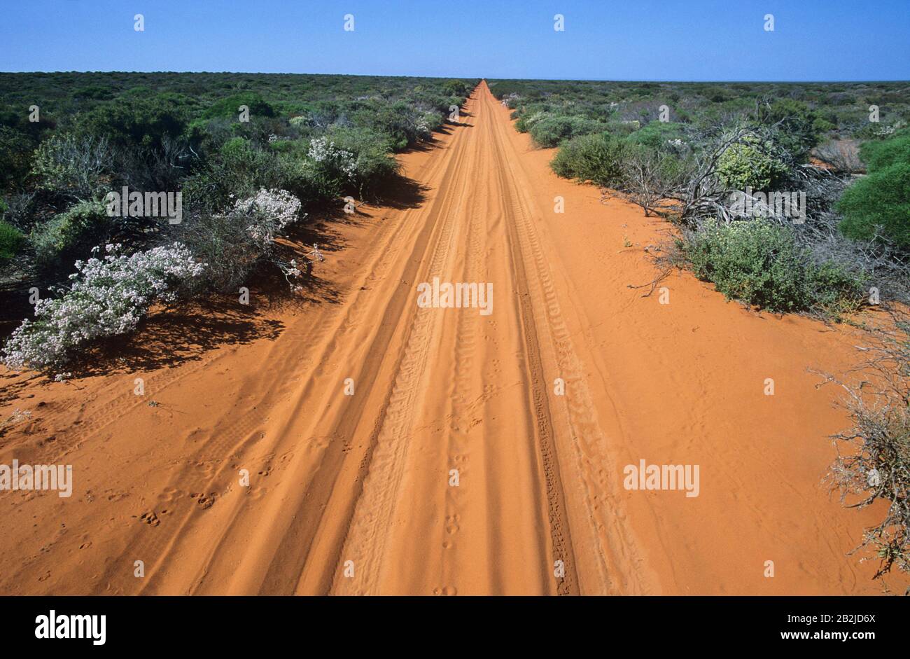 Australia tracks hi-res stock photography and images - Alamy