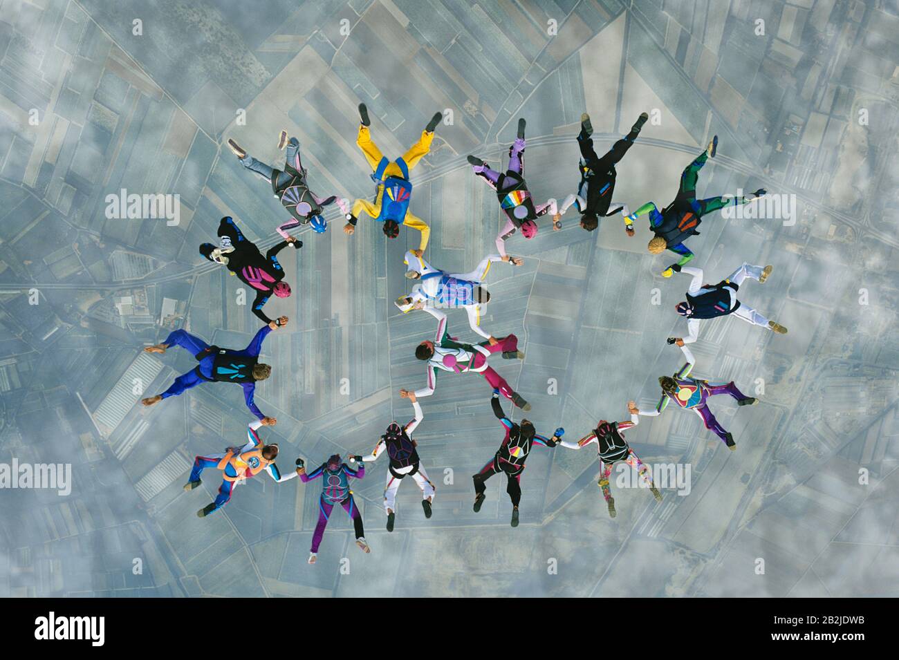 Two hands forming circle hi-res stock photography and images - Alamy