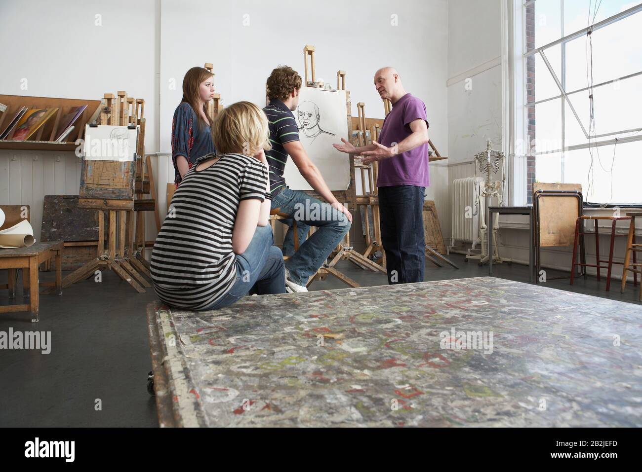 Young artists interest hi-res stock photography and images - Alamy