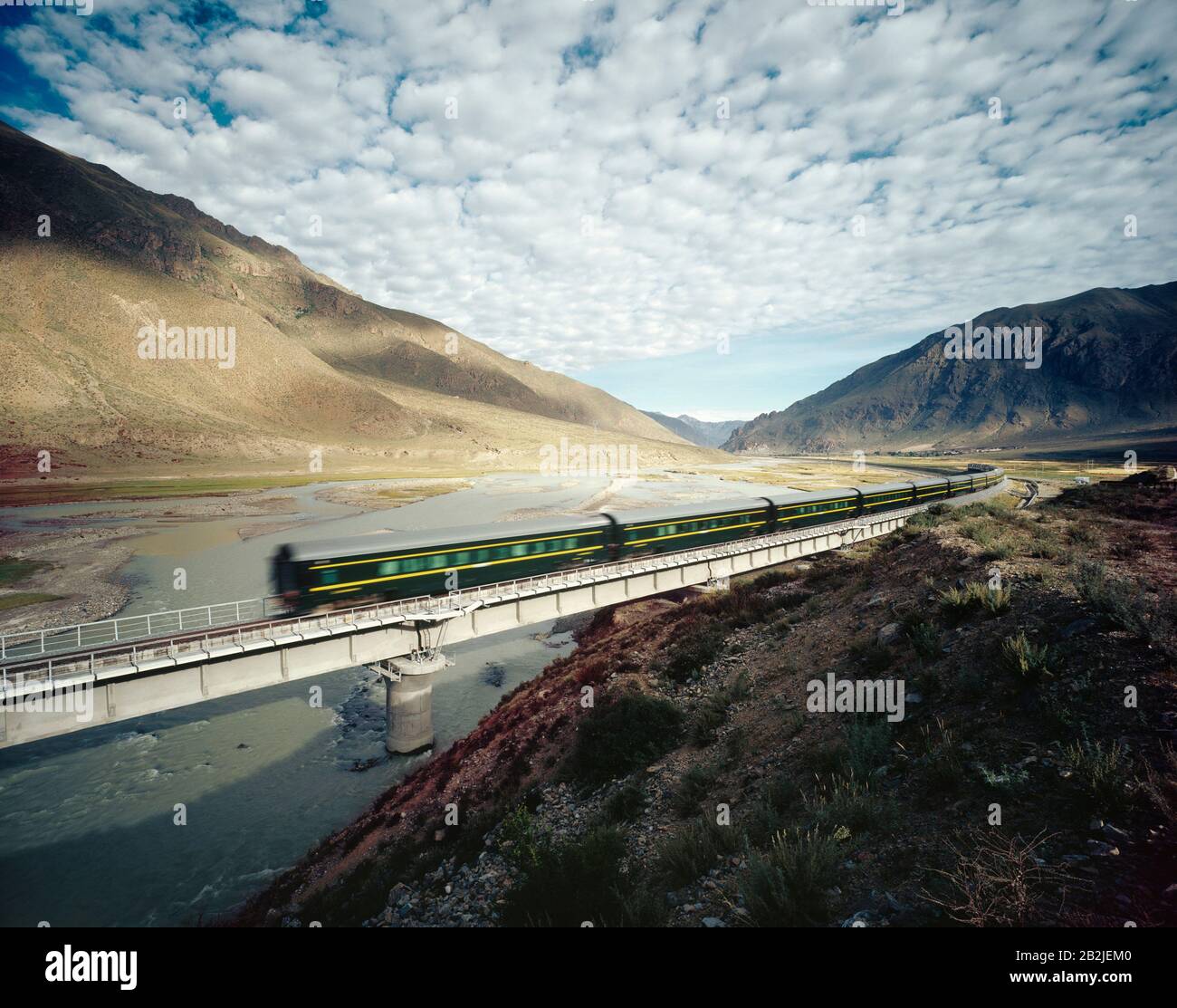 High speed bullet train fast landscape hi-res stock photography and ...