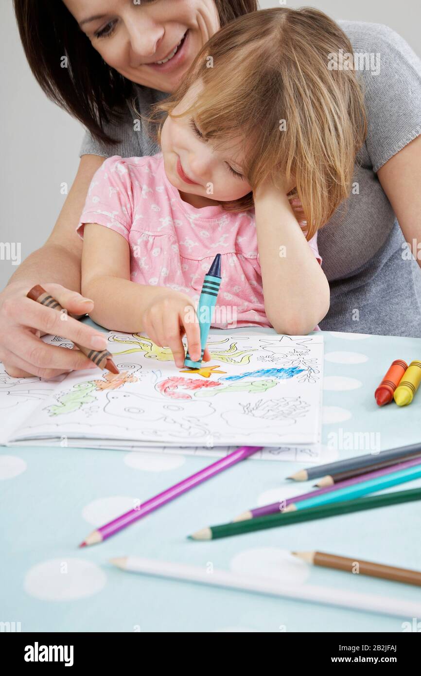 Colouring in book hi-res stock photography and images - Alamy